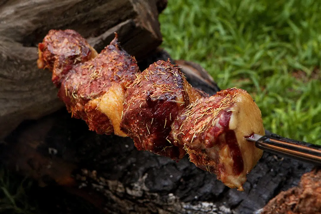 Carne A La Espada: Delicia De La Cocina Brasileña | Carnicería Moderna